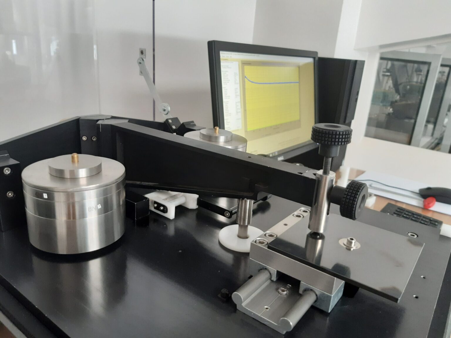 IREIS: Institut de Recherche en Ingénierie des Surfaces (HEF surface engineering research ...